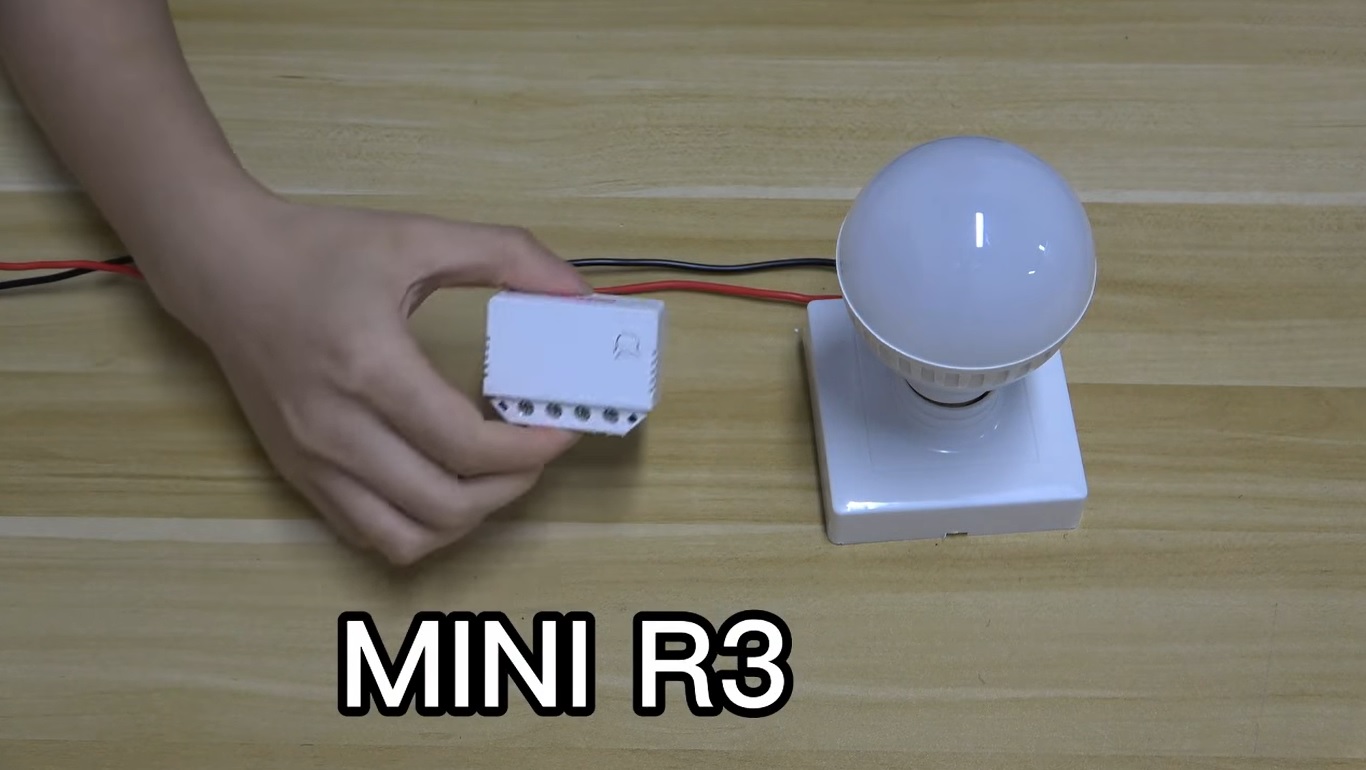 Sonoff Mini R3: interruttore smart senza neutro