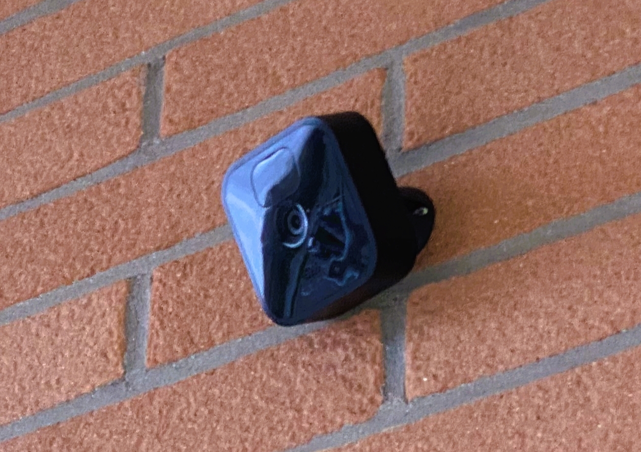 Blink Outdoor vs EZVIZ vs Arlo vs Reolink: telecamera da esterno a batteria